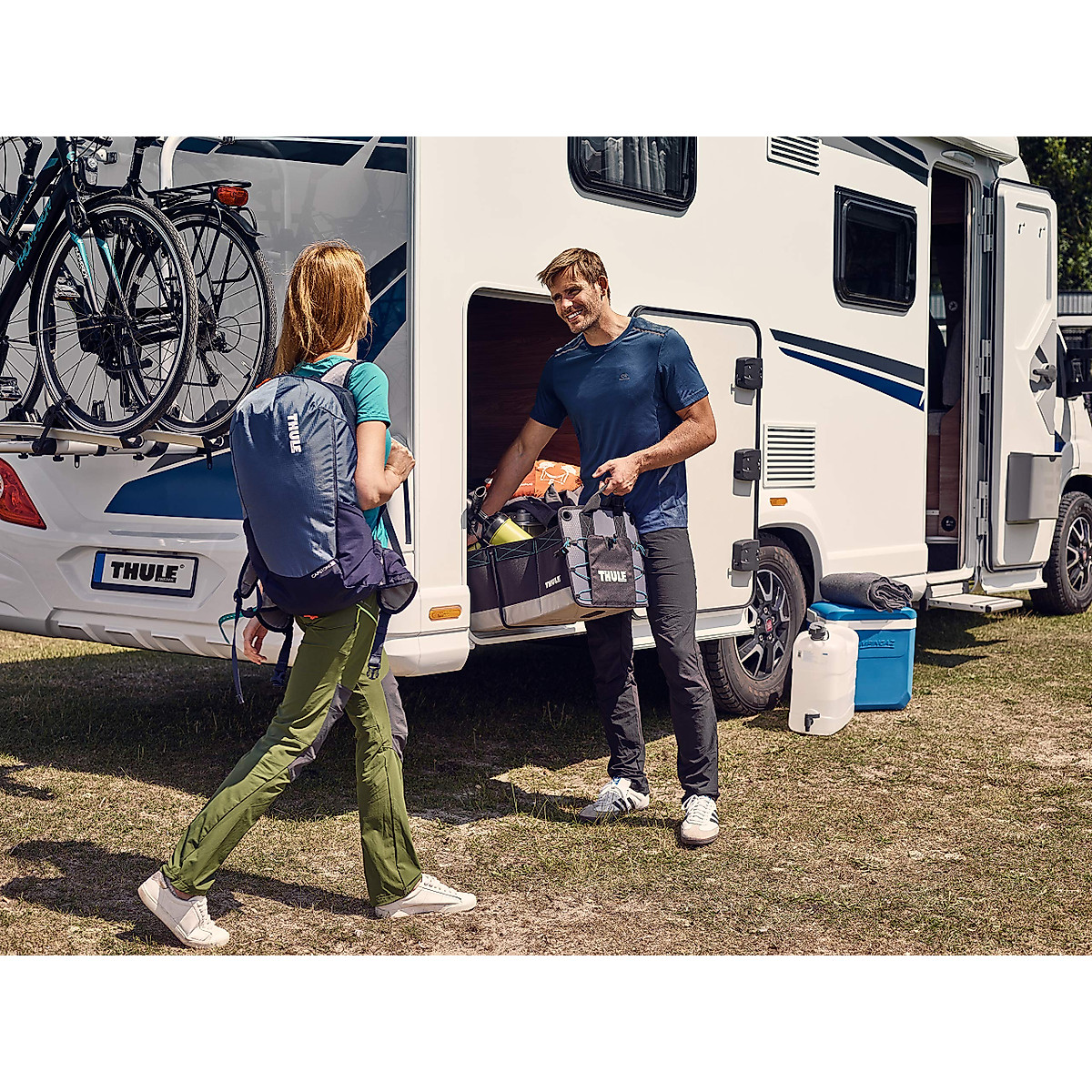 Thule Go Box Organizer - Medium size - Sturdy Trunk Organizer - Foldable - Water Resistant - Attachable Cover - Cargo Storage Accessory