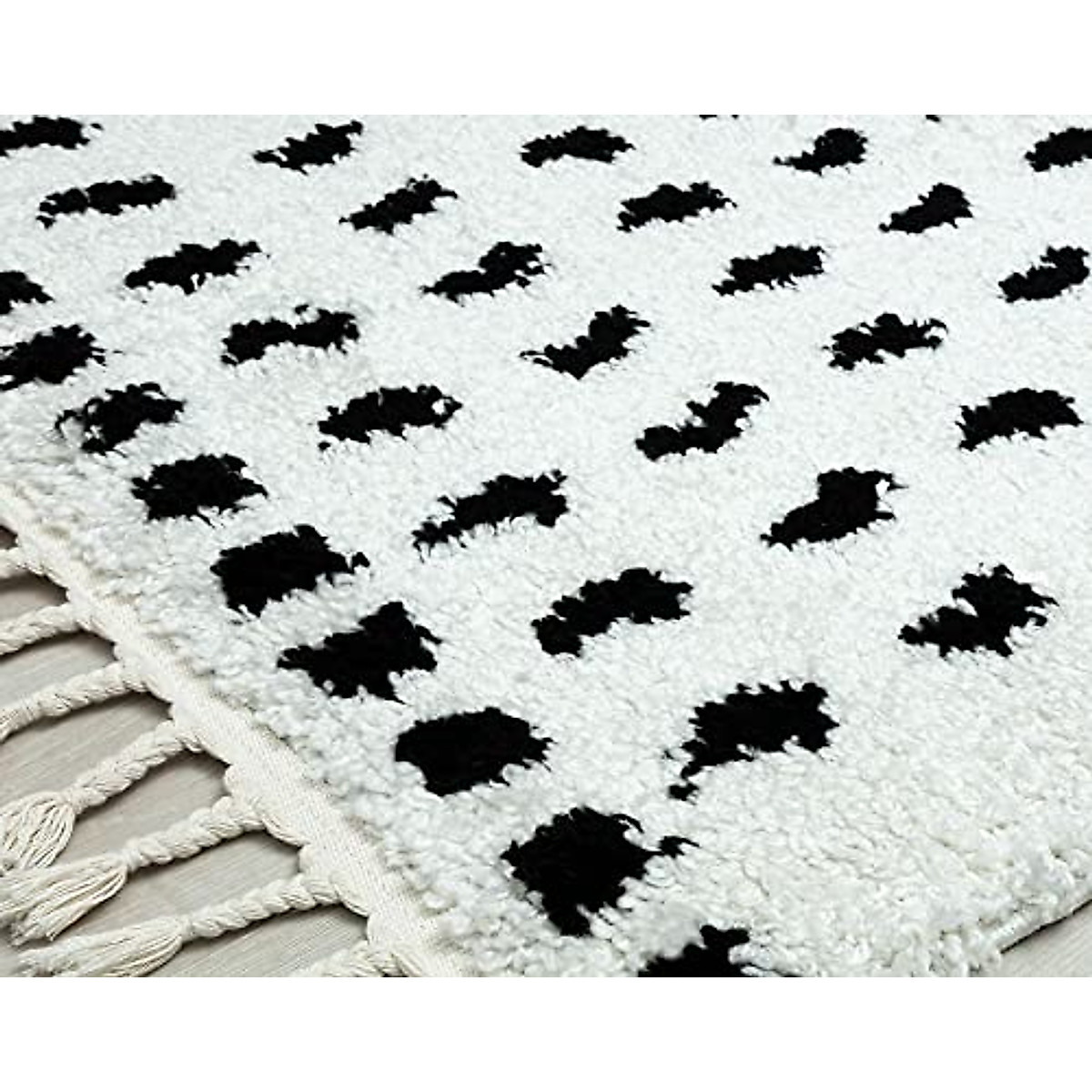 CosmoLiving by Cosmopolitan BT15B Calm Creation Dots Modern White Non-Shedding Living Room Bedroom Dining Home Office Area Rug, 8'3"X10'0"