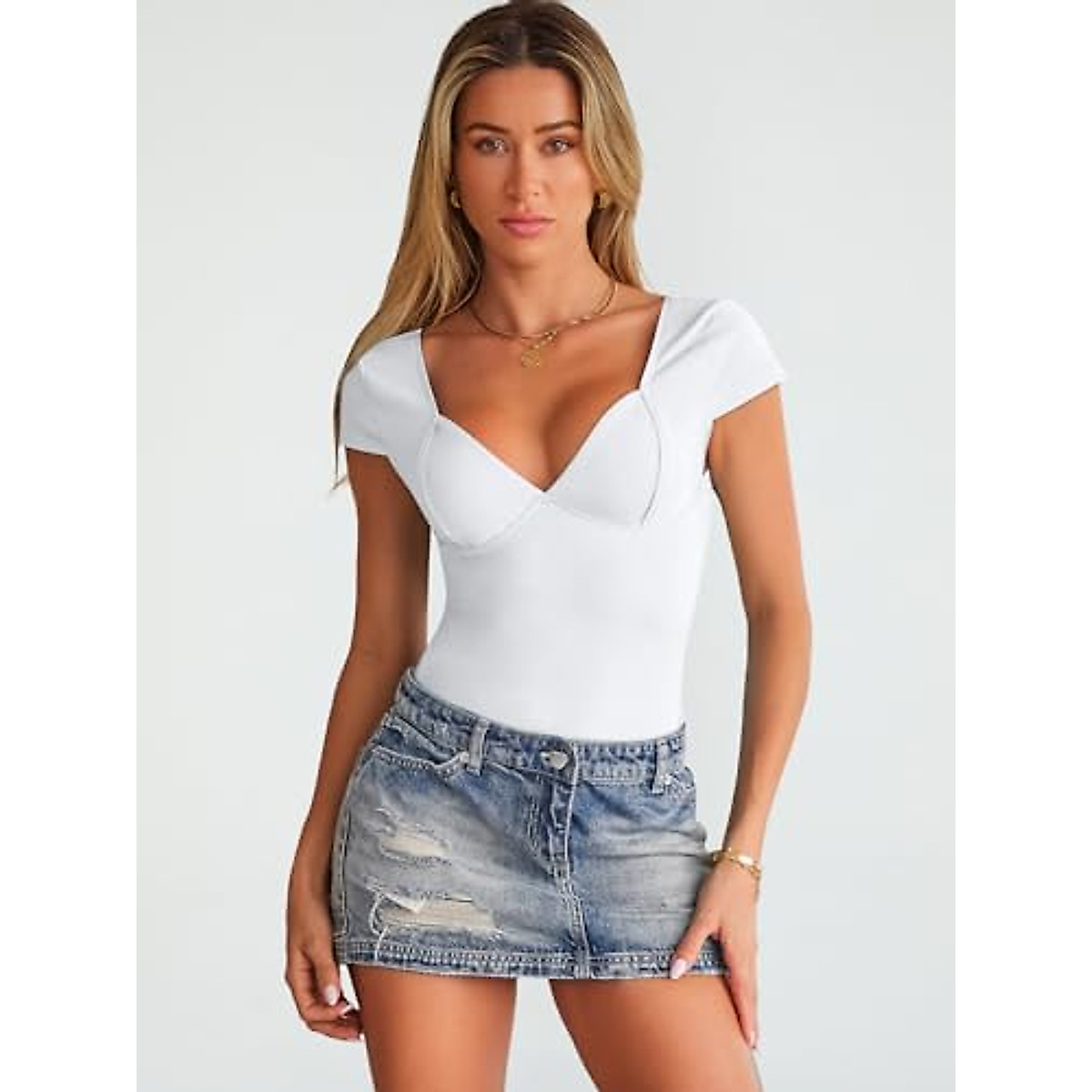 Trendy Queen Womens Deep V-Neck Backless Tops Short Sleeve Slim Fit T-Shirts Basic Y2K Tops Bustier Corset Cami 2024 White S