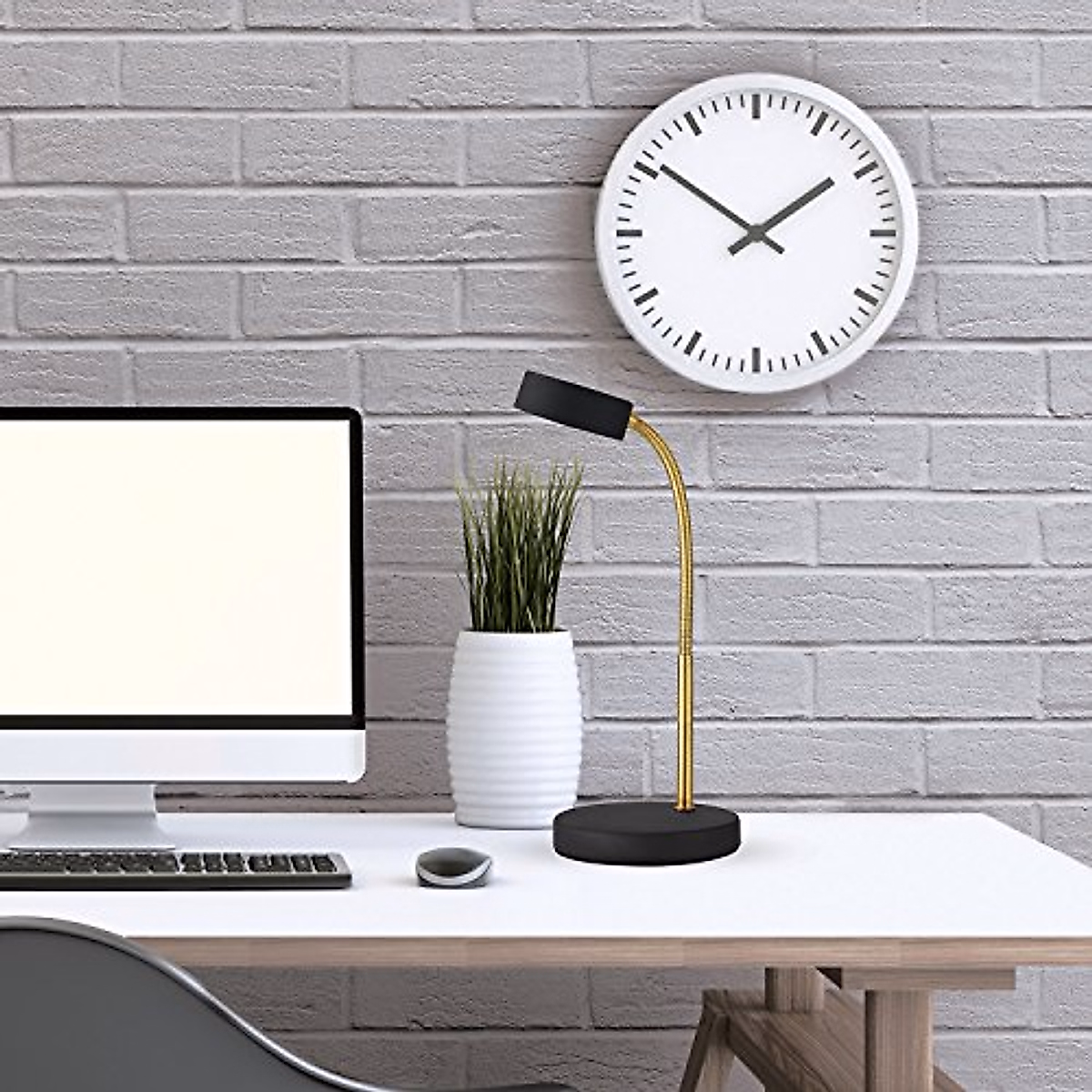 Globe Electric Desk Lamp, Gold Gooseneck, Matte Black Finish, 5W Energy Star Integrated LED, 250 Lumens 30061, 15.45", Black & Gold