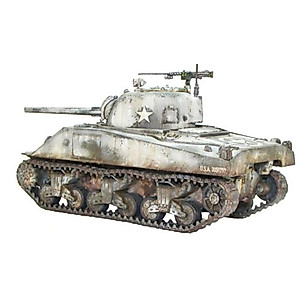 Bolt Action M4 Sherman Medium Tank 1:56 WWII Military Wargaming Plastic Model Kit