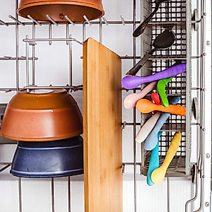 WeeSprout Silicone Baby Spoons - First Stage Infant Feeding Utensils With Soft-Tip, Bendable Kitchenware for Parent & Self-Feeding, Ultra-Durable, Dishwasher Safe, Travel Case, Set of 3