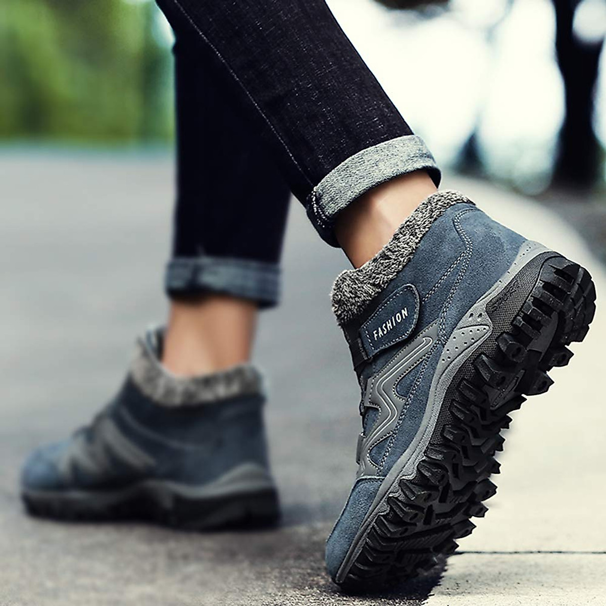 VARSKARC Man's Winter Thermal Velvet Velcro Buckle Trendy Joker Hiking Sneakers