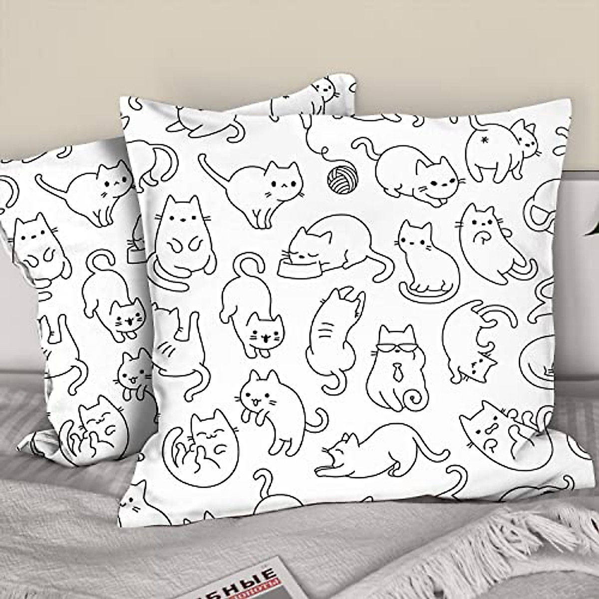 BEDMUST 3 PCS White Cat Blanket with 2 Pillow Covers Painting Pet Cat Pattern Throw Blanket Soft Warm Cozy Fuzzy Kitty Throw Blanket 50x60 Inches & 2 Cushion Covers