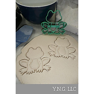 FROG WITH DETAIL AMPHIBIAN COOKIE CUTTER MADE IN USA PR4460