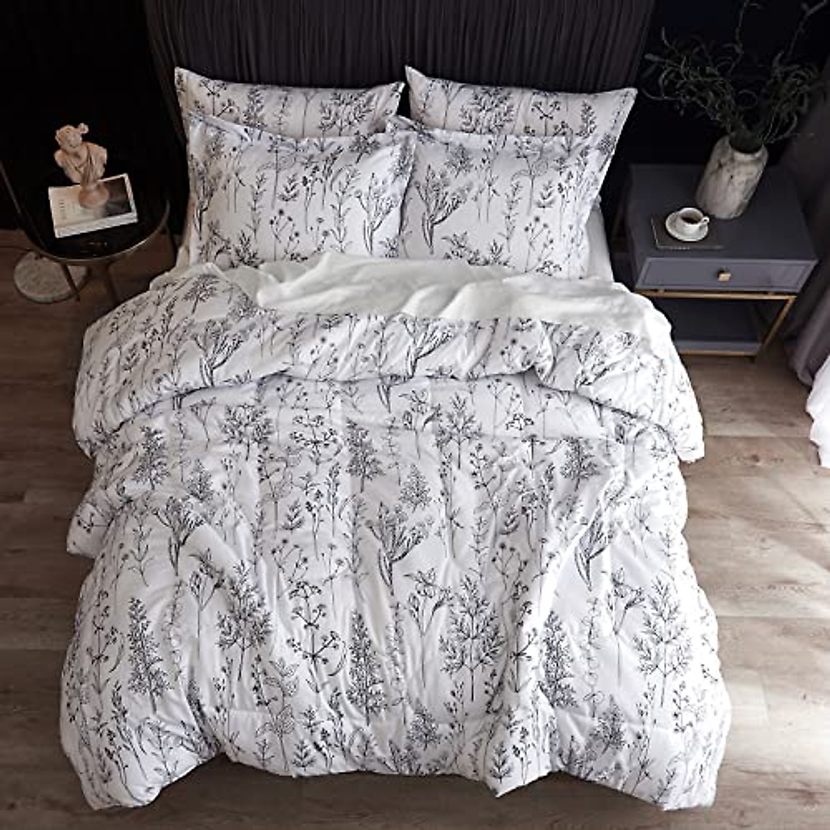 HYPREST Queen Bed in A Bag Comforter Set with Sheets, 7 Pieces White Floral Comforter Set Queen Soft Lightweight Breathable, Rustic Farmhouse Bedding Sets Queen All Season