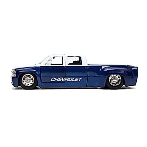 Jada Toys Just Trucks 1:24 1999 Chevy Silverado Dually Die-cast Car with Tire Rack, Toys for Kids and Adults