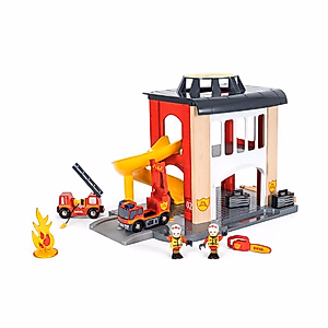 BRIO 33833 World Central Fire Station - Interactive Toy Set with Fire Truck and Accessories | Light and Sound Features | Compatibility with All BRIO Railway Toys | Safety Tested | for Kids Ages 3+