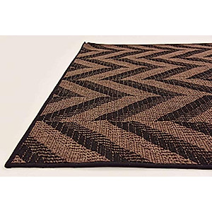 Unique Loom Outdoor Modern Collection Area Rug - Chevron (5' 4" Square, Brown/ Black)