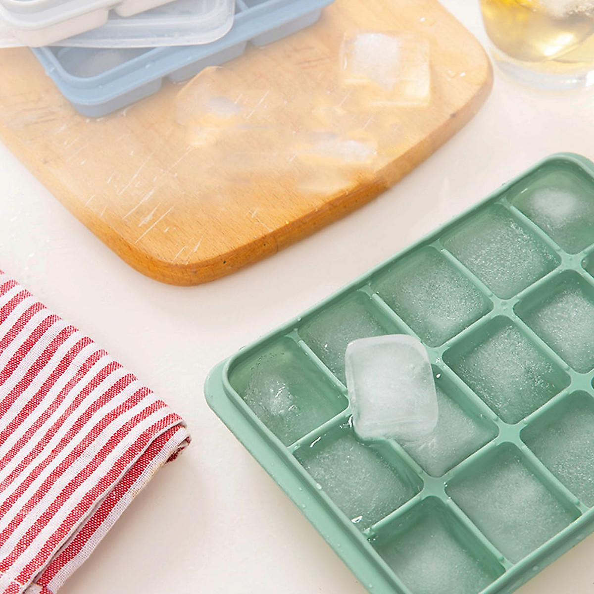 Ice Cube Trays with Silicone Lid, 15 Grid Square Ice Tray Easy Release Stackable Ice Cube Mold, 2 Pack (Grey Blue+Green)