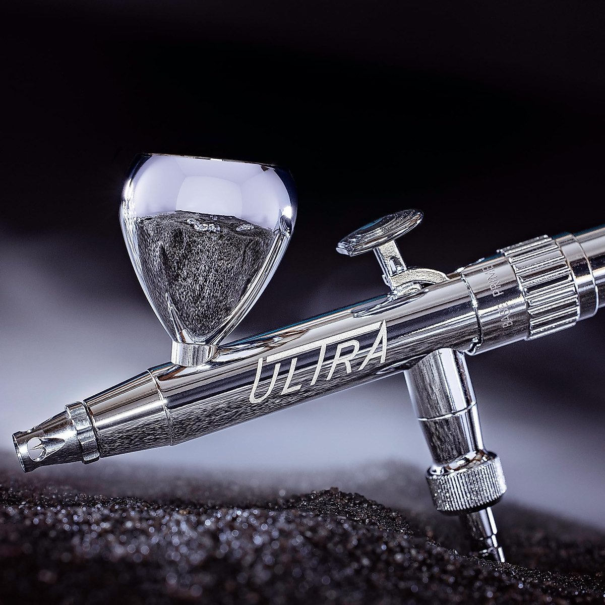 Harder & Steenbeck Airbrush – ULTRA 2024 I German-Engineered Dual Action Airbrush Painting Set with Gravity Feed I 0.45mm Self-Centering Nozzle I 5ml Paint Cup I 120231