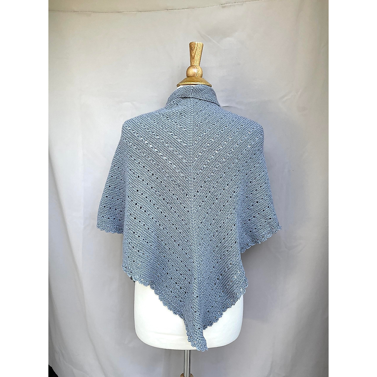 Gray Shawl Wrap in Merino Wool, Hand Knit Shoulder Shawl or Large Scarf with Scallop Lace Design, Vintage Style