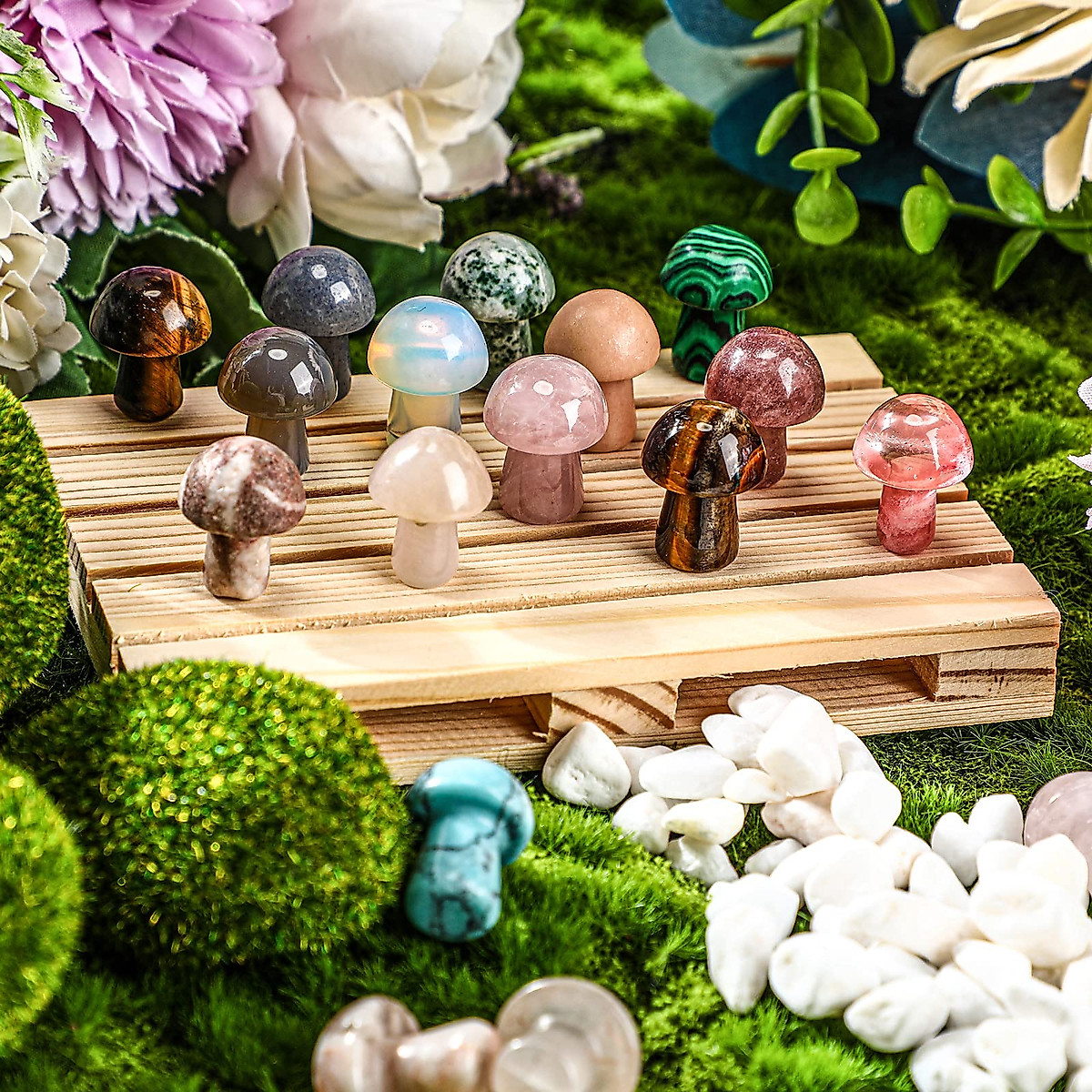 96 Pieces Mushroom Crystal Gemstone Mini Mushroom Decor Sculpture Carved Natural Crystal Mushroom Stones Little Mushroom Crystal Accessories for Witchcraft Home Garden Miniature Decor Meditation