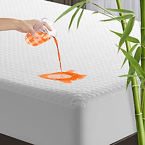 RISAR Two-piece Set：Queen size 3inch memory foam mattress topper & Queen Size Waterproof Mattress Protector.