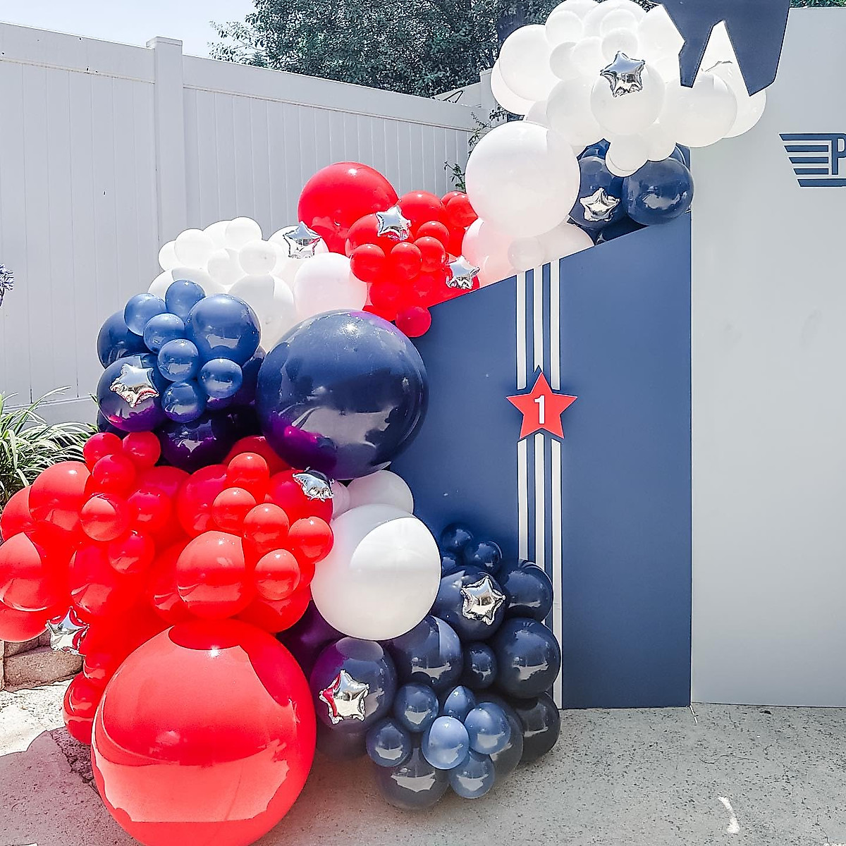 Red White Blue Balloon Arch Kit, Latex Birthday Balloons 5 10 18 inch Blue Red White Party Balloon Garland Kit with 2 Silver Explosion Star for Baby Shower Decorations Wedding Graduation Party