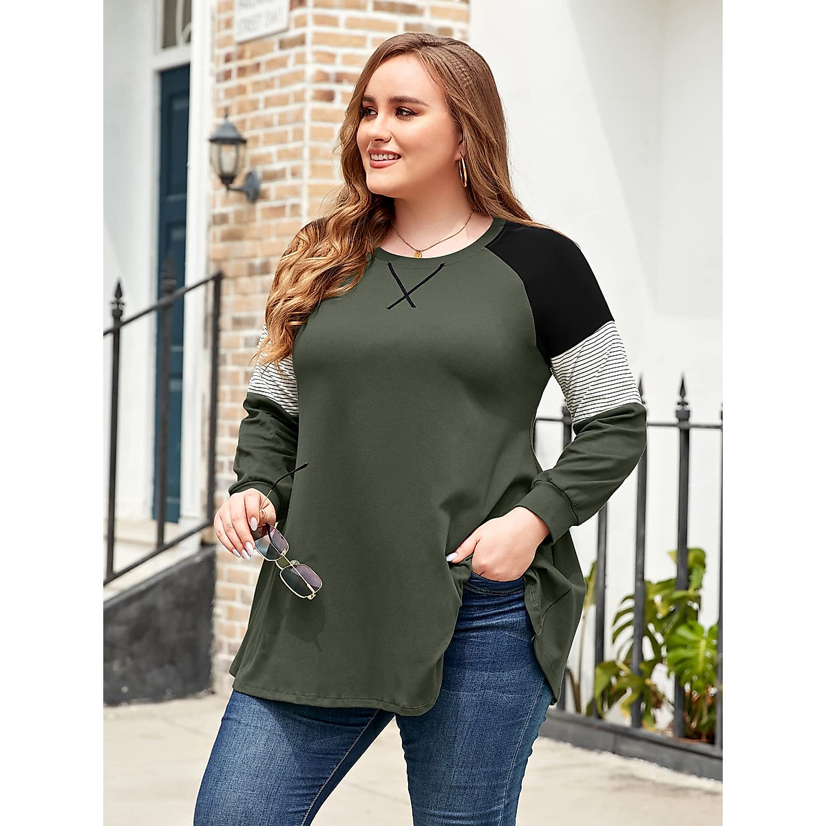 JollieLovin Crewneck Lightweight Sweatshirts for Women Plus Size Color Block Pullover Tops Long Sleeve Raglan Shirt ArmyGreen 3X