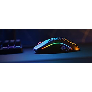 Glorious Gaming - Model O Wireless Gaming Mouse - RGB Mouse with Lights 69 g Superlight Mouse Honeycomb Mouse (Matte White Mouse)