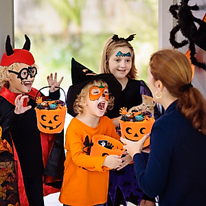 TOY Life Halloween Toys For Kid 138PCS Halloween Toys in Bulk, Halloween Goodie Bag Fillers for Kid, Halloween Prizes for Kid, Halloween Party Favors Halloween Pumpkin Buckets Non Candy Treat for Kid