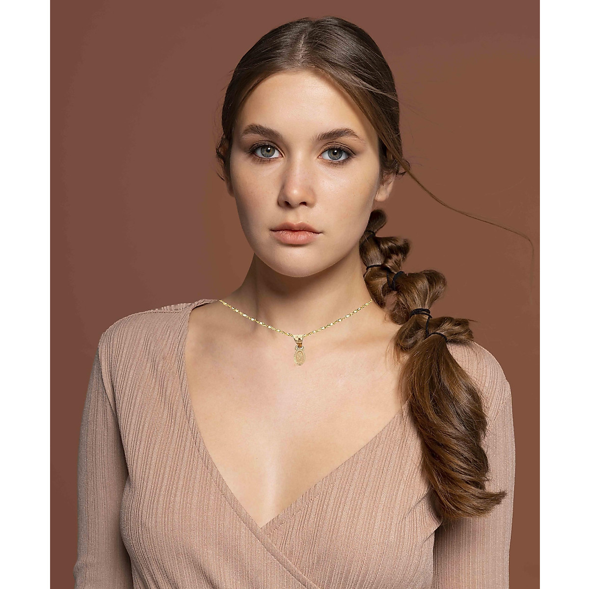 Ritastephens 14k Yellow Gold Saint St. Christopher Oval Medal Pendant Charm Chain Necklace (18" Inches)