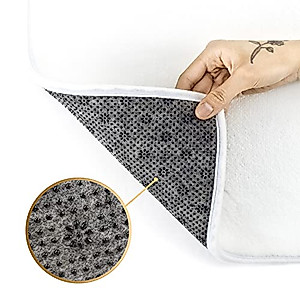 HVEST Winter Memory Foam Bath Mat, Golden Snowflakes and Stars on Red Background Non Slip Bath Rug Kitchen Mat Door Mat Washable Absorbent Bathroom Décor Rug, 16 X 24 Inches