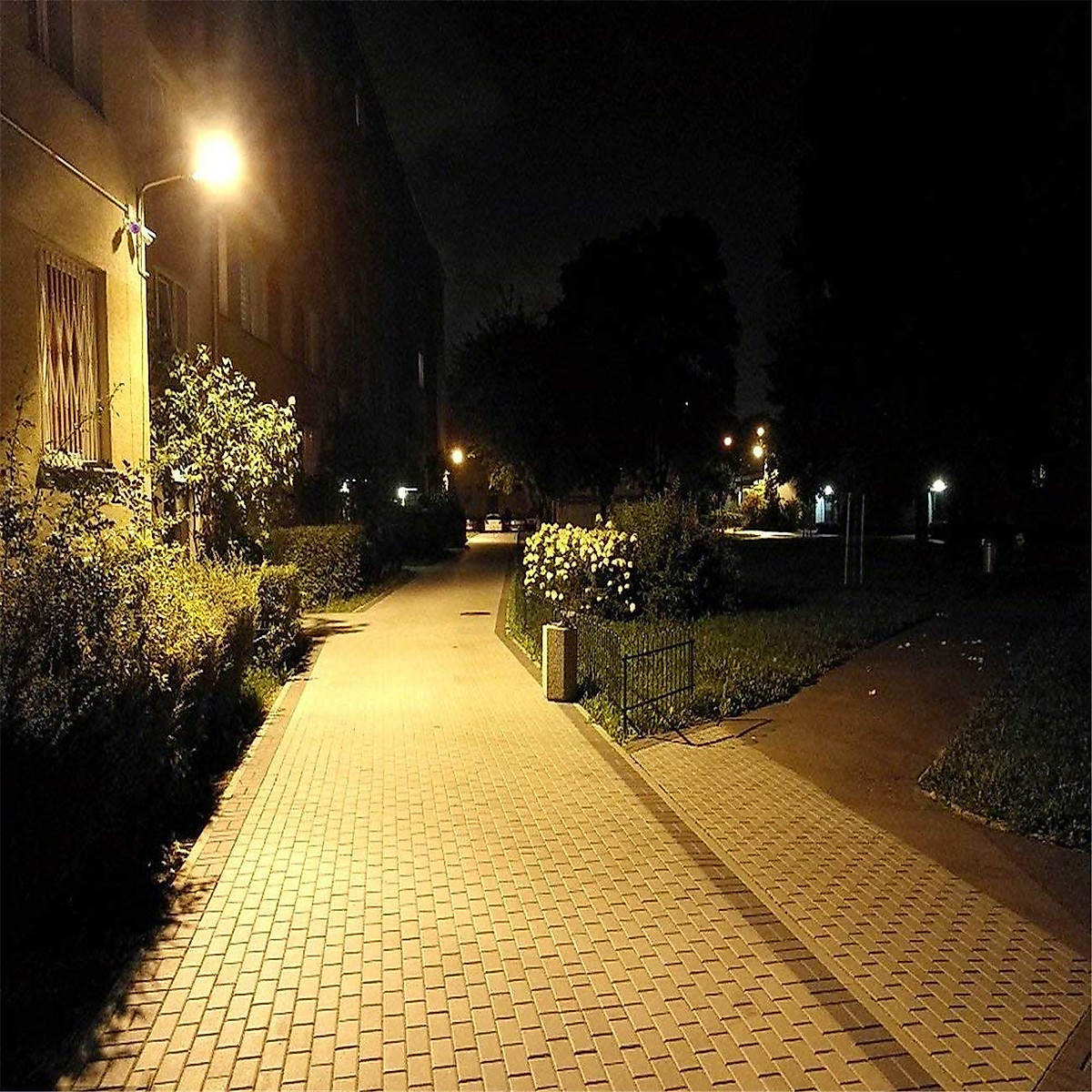 SOLLA 150W LED Flood Light, IP66 Waterproof, 12000lm, 800W Equivalent, Super Bright Outdoor Security Lights, 3000K Warm White, Outdoor Floodlight for Garage, Garden, Lawn and Yard