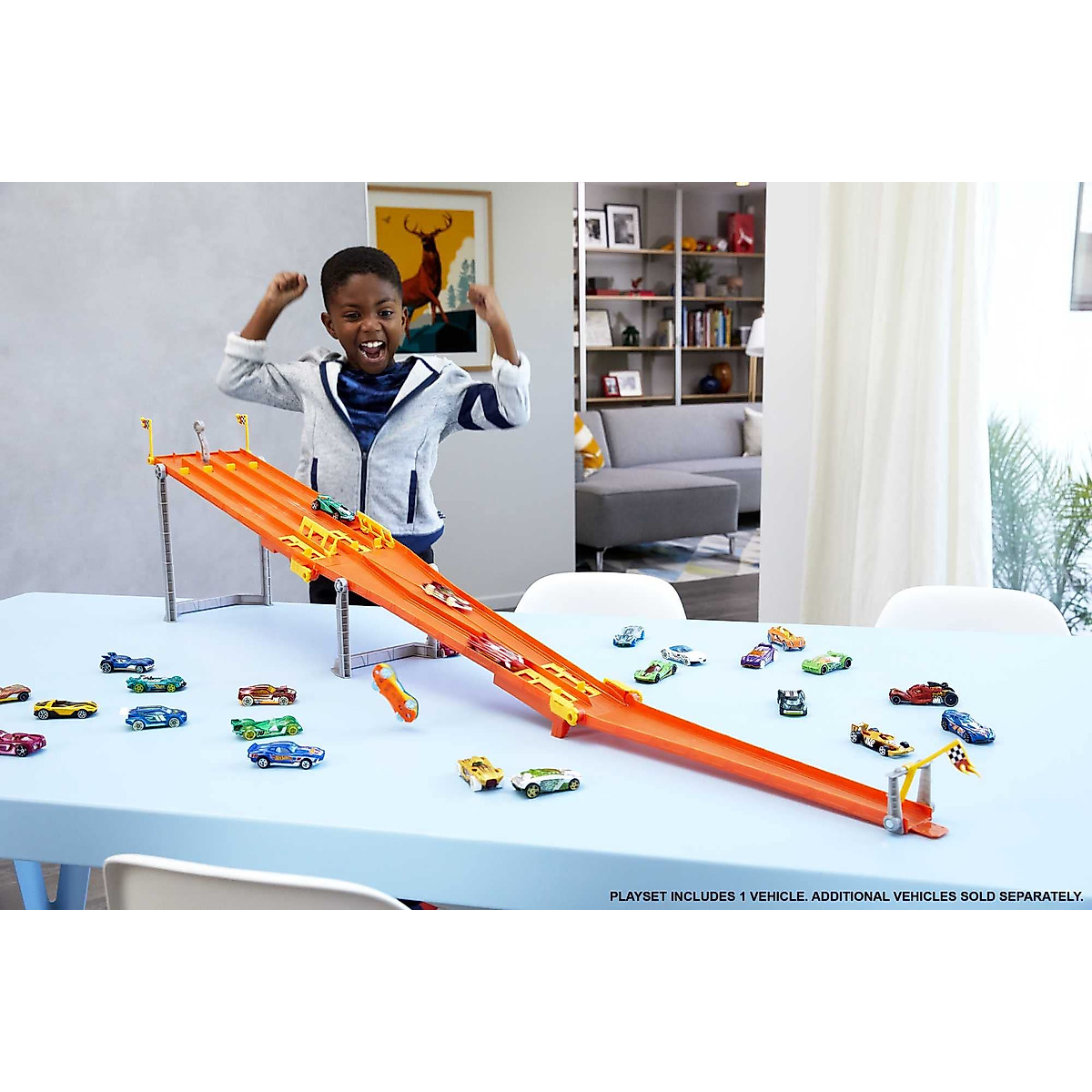 Hot Wheels Toy Car Track Set, 4-Lane Elimination Race with Fair-Start Launcher & 1 Toy Car in 1:64 Scale