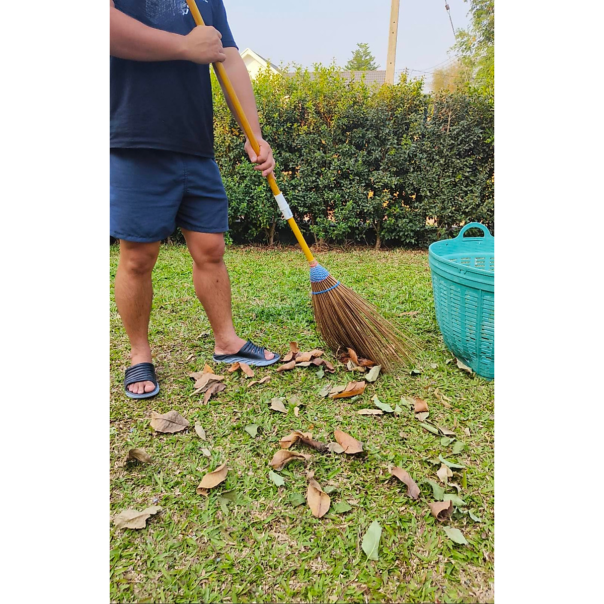 Garden Broom, 61 Inch, Natural Coconut Leaf Broom,Outdoor Brooms, Sweep Snow and Wet Leaves Multi-Surfaces Sturdy Outdoor Coconut Leaf Broom Bamboo Stick Handle Durable Broom Asian Heavy Duty Broom