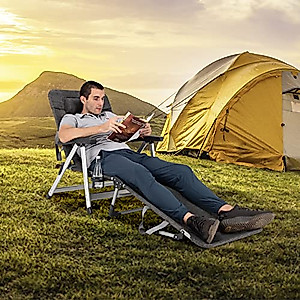 GYMAX Lounge Chairs for Outside, Tri-fold Chaise Lounge with 7 Level Adjustable Backrest, Cup Holder, Headrest & Carry Handle, Portable Beach Tanning Layout Chair for Patio, Poolside, Lawn (1, Grey)