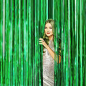 WILLBOND 6 Pieces Green Foil Curtain Metallic Tinsel Foil Backdrop Fringe Curtains St. Patrick's Day Foil Curtain Shimmer Curtain for Irish Festival Birthday Wedding Party Decoration, 3.3 x 8.2 Feet