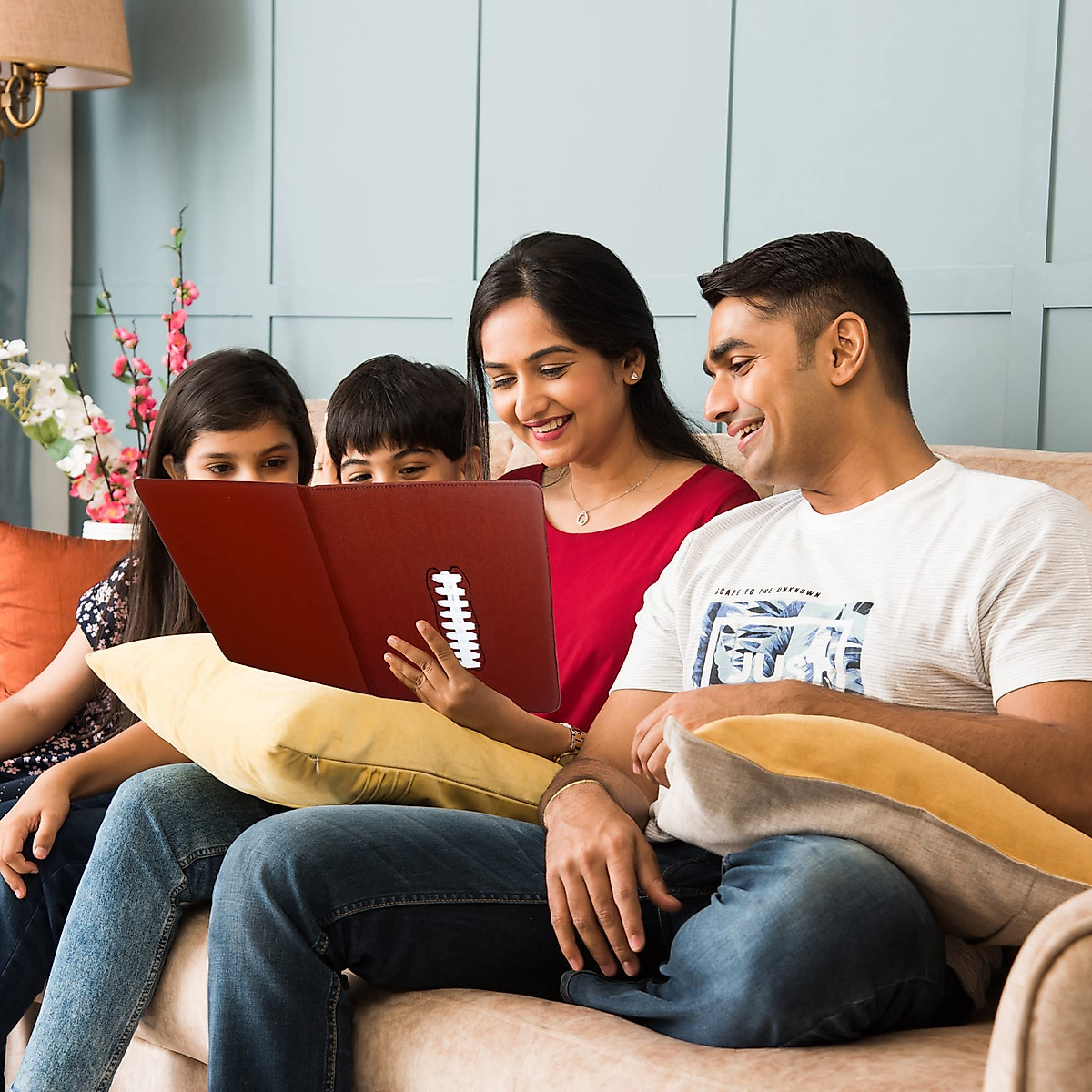 Performore Football Card Binder 9-Pockets Fits 450 Pockets, The Ultimate Football Zippered Ring Binder Card Holder Includes 25pages for sports trading cards. Organize and protect your cards like a pro