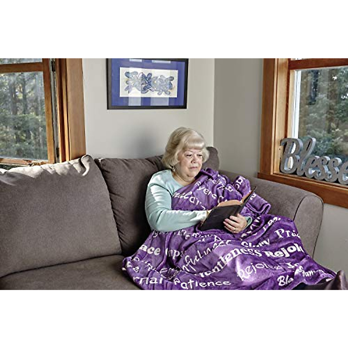 BlankieGram Grandmother Throw Blanket - Our Blankets and Throws Make The Ideal Gifts for Grandmother, Gifts for Women and for The Whole Family, Purple