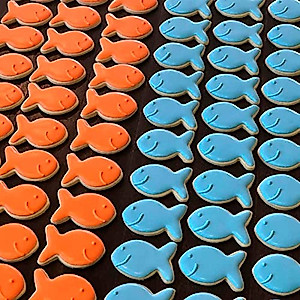 Fish Cookie Cutter Multi x5 – Plastic Red Fish Cutters For Cookies, Dough, Bread, Soft Fruits, Soft Veggies and More – Cutters For Mini Fish-Shaped Goods