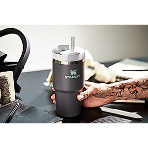 Stanley Quencher H2.0 FlowState Stainless Steel Vacuum Insulated Tumbler with Lid and Straw for Water, Iced Tea or Coffee, Smoothie and More, Charcoal, 20 oz