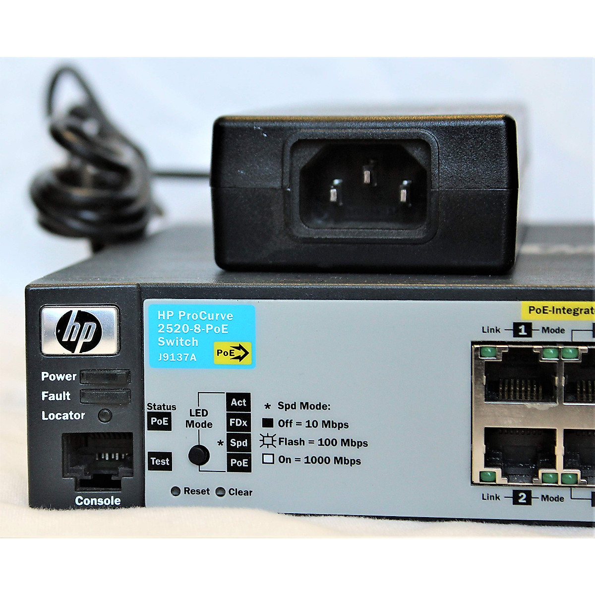 HP 2520-8-PoE Switch 8-Ports 10/100/1000Base-T J9137A#ABA