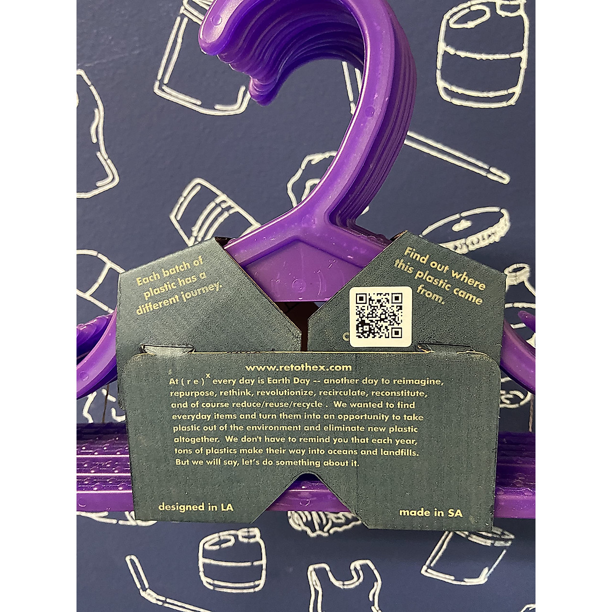 100% Recycled Ocean and Ocean Bound Plastic Sustainable Adult Hanger (Black)