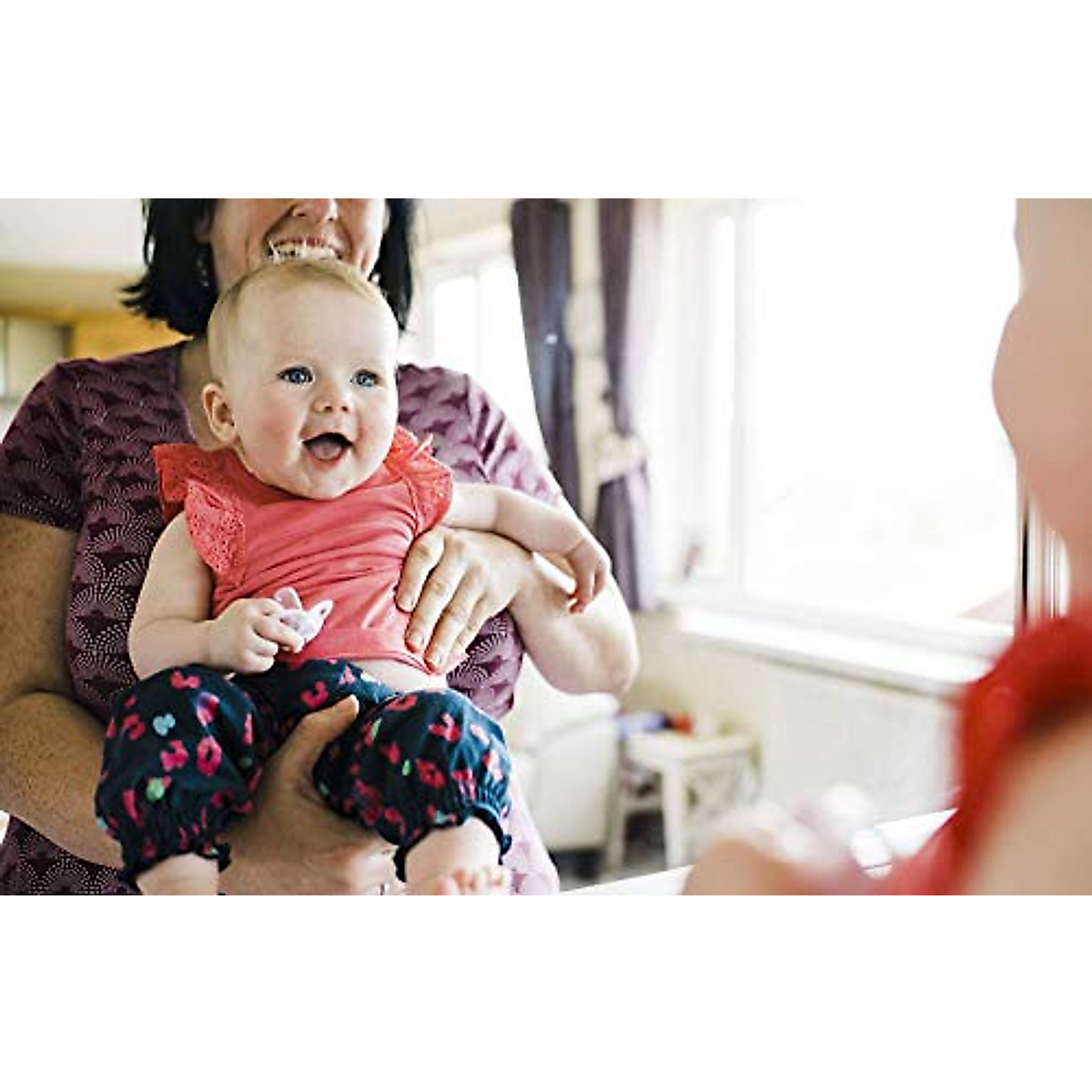 Tommee Tippee Moda Pacifiers, Symmetrical Design, BPA-Free Silicone Binkies, 0-6m, 2-Count