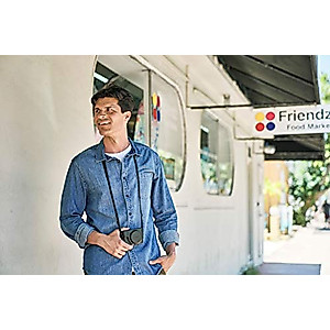 Sony Premium Jacket Case (LCJRXK/B) for RX100 Series Digital Still Cameras, Black, Small