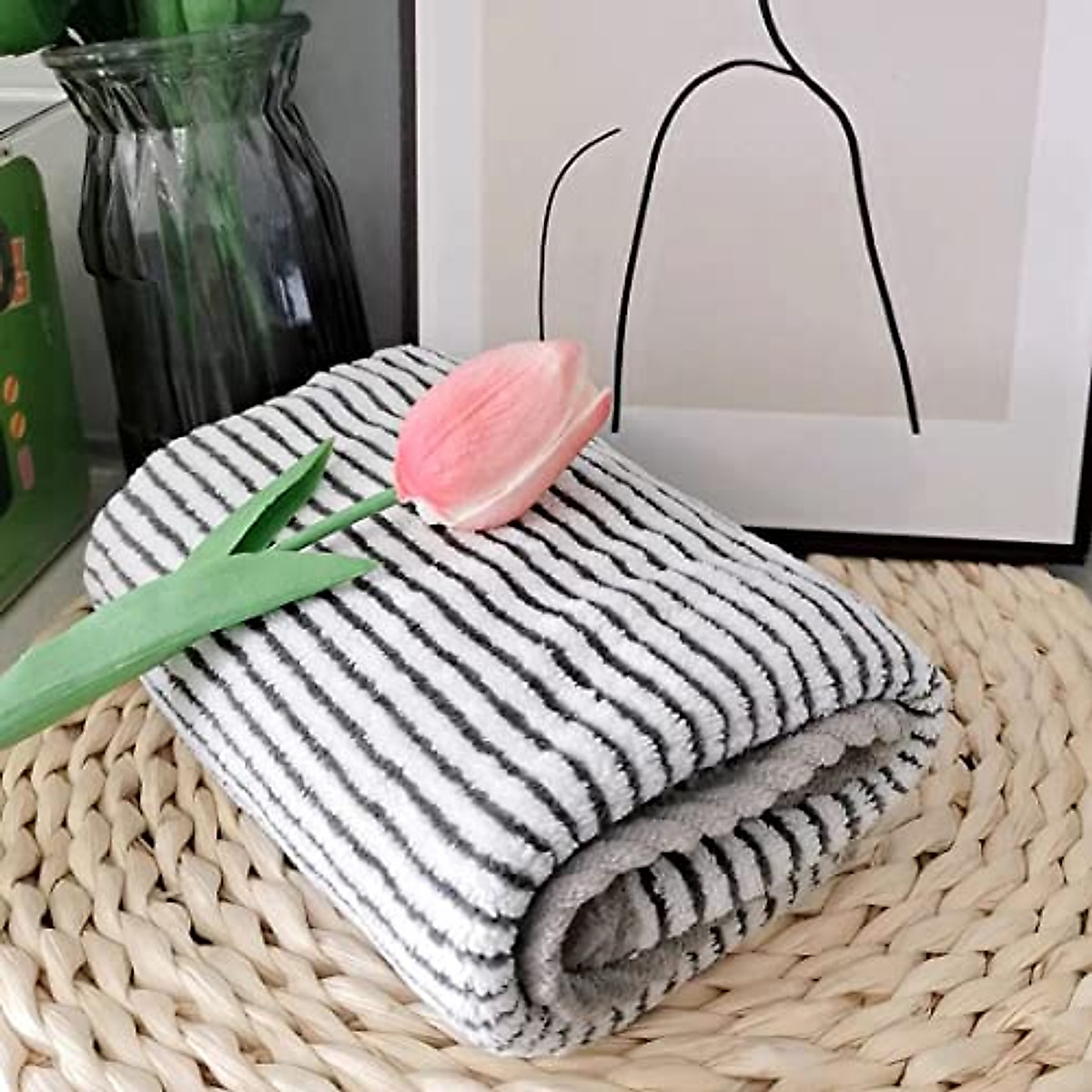 Kissvian 2 Pack Microfiber Hand Bath Towel Set, Bamboo Fibre Coral Velvet Bathroom Towels with Hanging Loop, Soft and Absorbent Washcloths for Hand Face Bath Spa Yoga Fitness, Size 13.4" x 30"