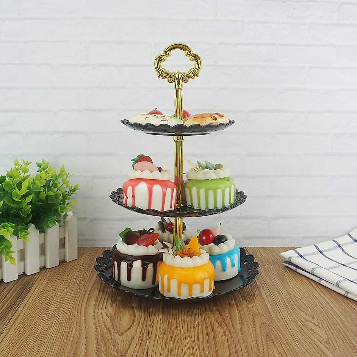Artliving 3-Tier Plastic Cake Stand Dessert Stand Cupcake Stand Tea Party Serving Platter Black Gold