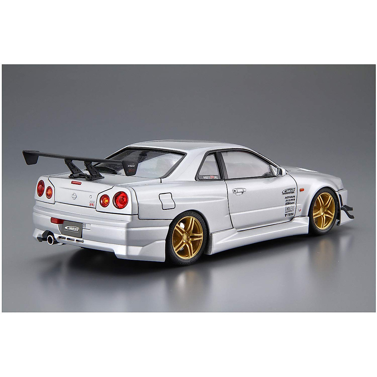 Aoshima Nissan C West BNR34 Skyline GT-R ’02 1:24 Scale Model Kit