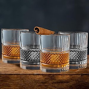 LEMONSODA Premium Double Rocks Vintage Whiskey Tumblers - Uniquely Designed Vintage Style Glass - Gifts for Whiskey Lovers/Men/Dads/Husbands (Set of 4)