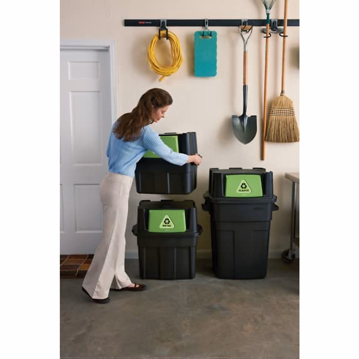 Rubbermaid Recycling Bin with Swing Lid, 14-Gallon, Black Stackable Lid for Glass/Plastic/Paper in Garage/Office/Restaurant