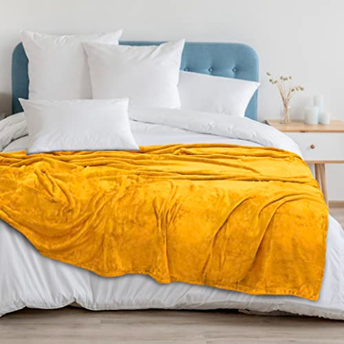 PAVILIA Fleece Blanket Throw | Super Soft, Plush, Luxury Flannel Throw | Lightweight Microfiber Blanket for Sofa Couch Bed (Mustard Yellow, 50x60 inches)