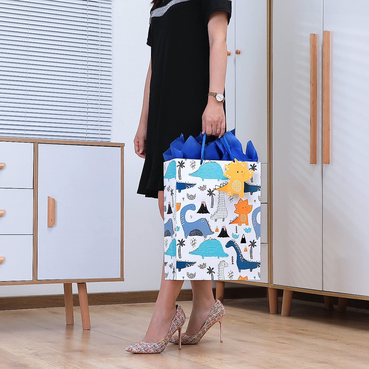 16.5" Extra Large Gift Bag with Tissue Paper for Boys (Dinosaurs)