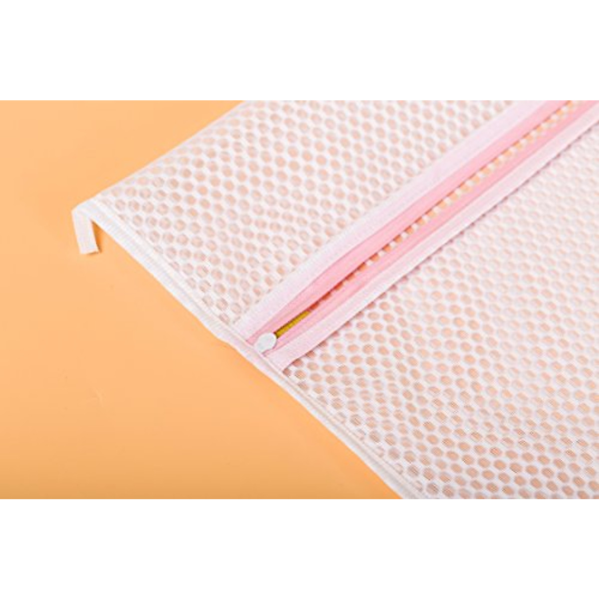 Dearjana Set of 2 Honeycomb Mesh Laundry Bags - 2 Jumbo XX-Large Sturdy Wash Bags for Delicate, Sweaters, Long Sleeved Shirts, Undergarments, Tank Tops, Hosiery, Baby Clothes