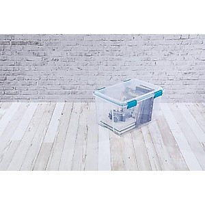 BHCHA 54 Quart Clear Gasket Box with Blue Latches & Gasket