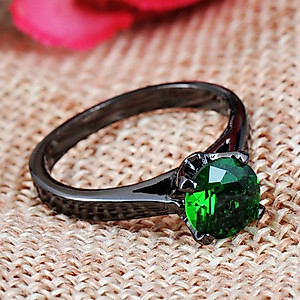 JunXin Round Shaped Emerald Green May Birthstone Solitaire Ring Black Gold Plated Size6/7/8/9/10(9)