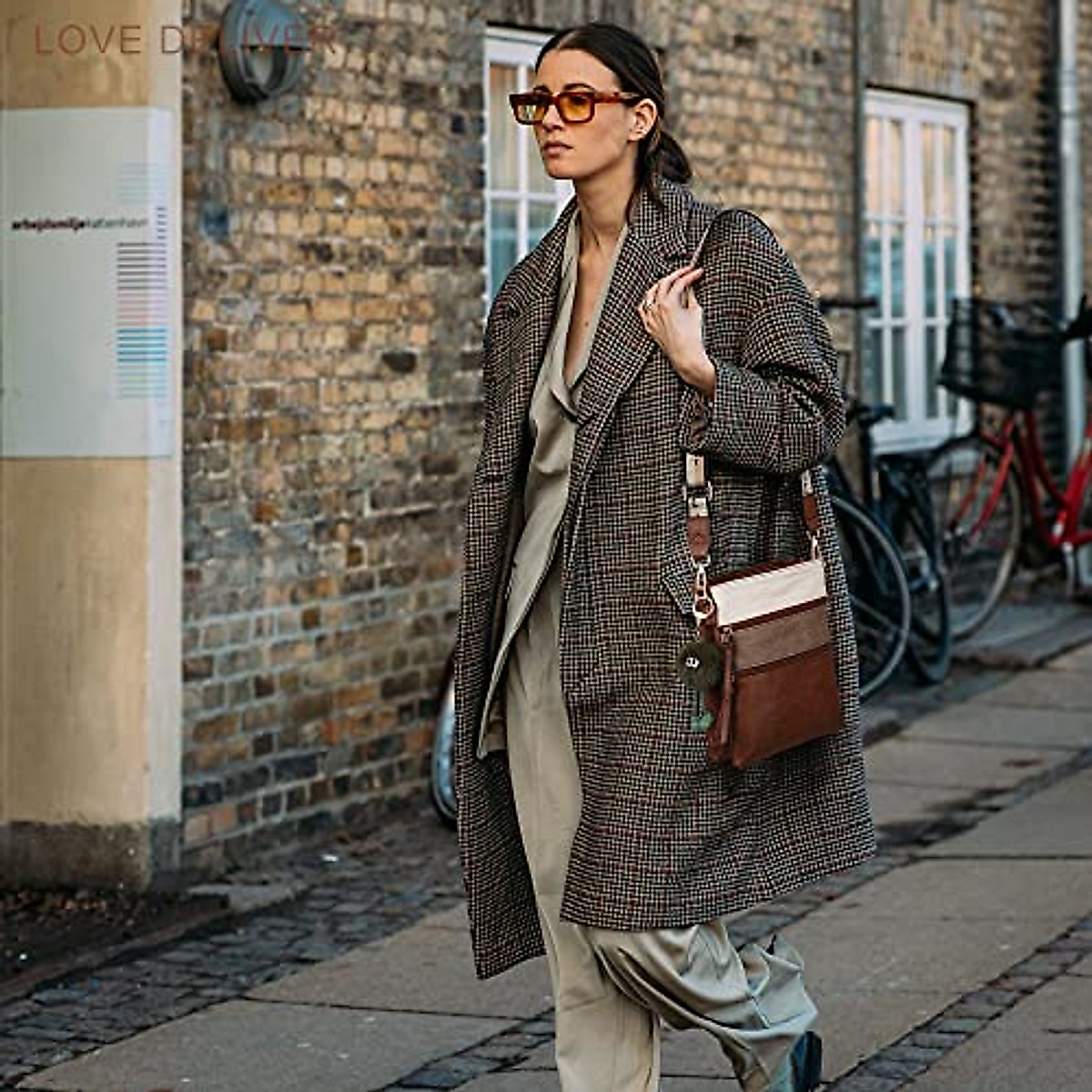 Love Deliver Crossbody Bags for Women Men Soft PU Leather Shoulder Purses Stitch Design Handbags Multi Pocket with Adjustable Strap (Tone-Tone Brown)