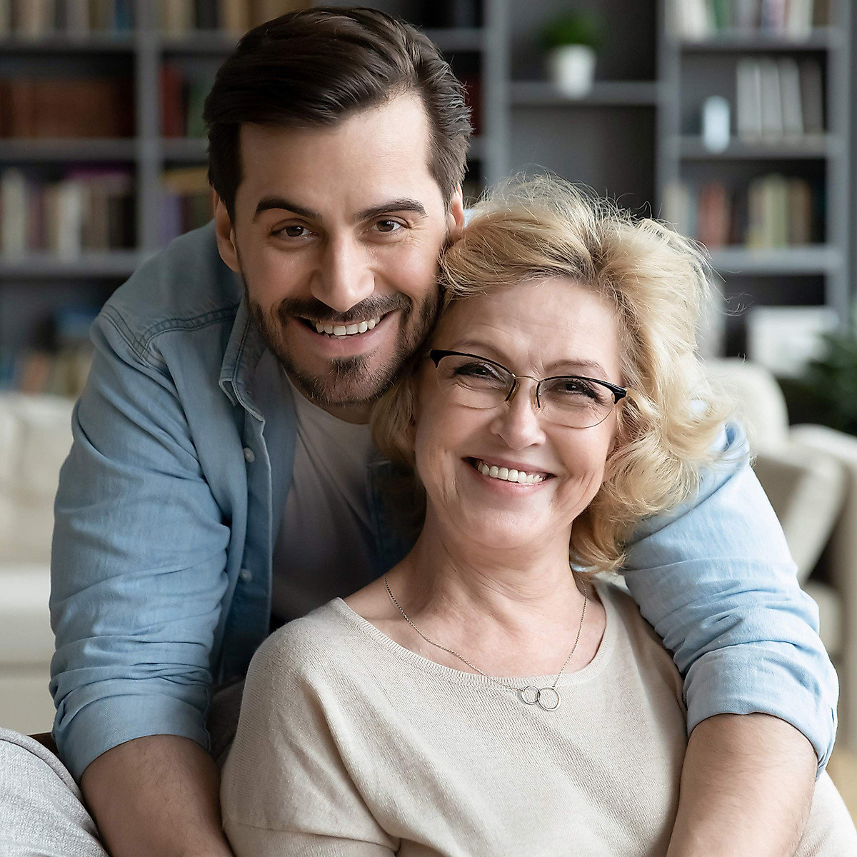 Suavell Mother Son Necklace. Sterling Silver Double Circle Necklace for Women. Mothers Day Gifts from Son. Mother Son Gifts for Mom and Sentimental Mom Birthday Gifts. Interlocking Circle Necklace