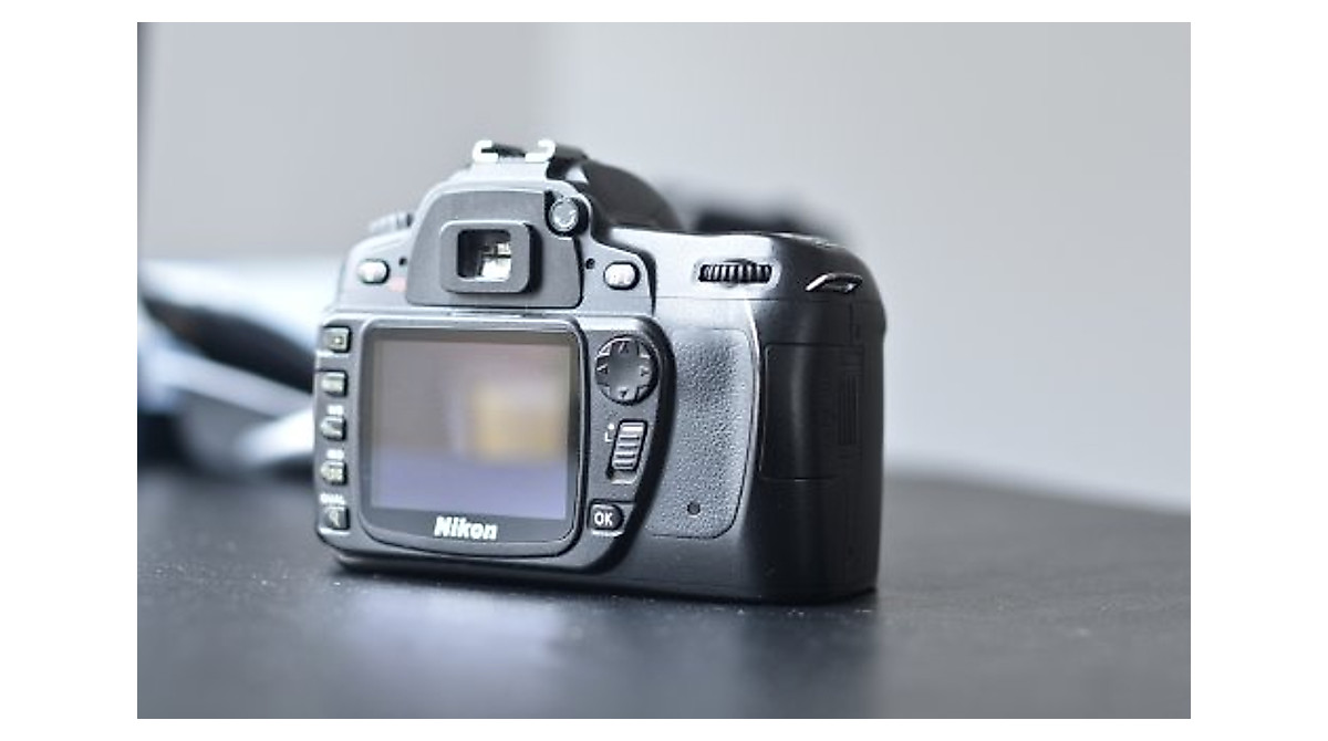 Nikon D80 DSLR Camera: 10.2MP Body for Pro Photography